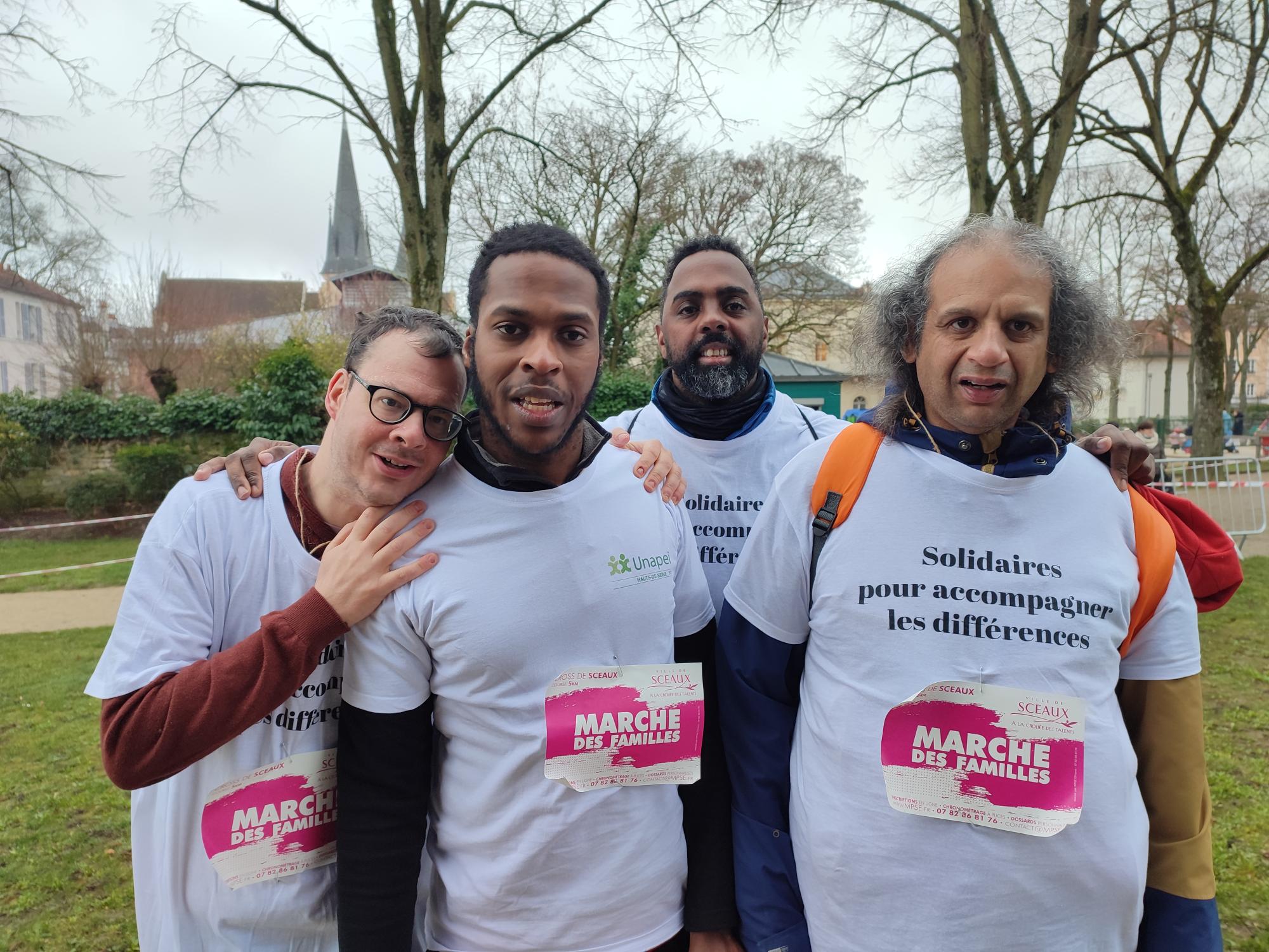 Le Foyer Les Robinsons brille à la Marche des Familles